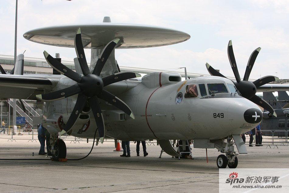 E-2C是美国海军重要舰载机种_新浪图集_新浪网