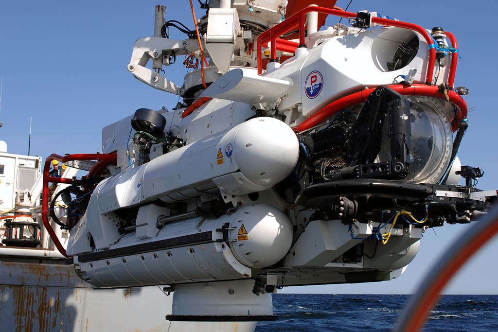 LR7型深潜救生艇的优势在于小巧灵活_新浪图集_新浪网