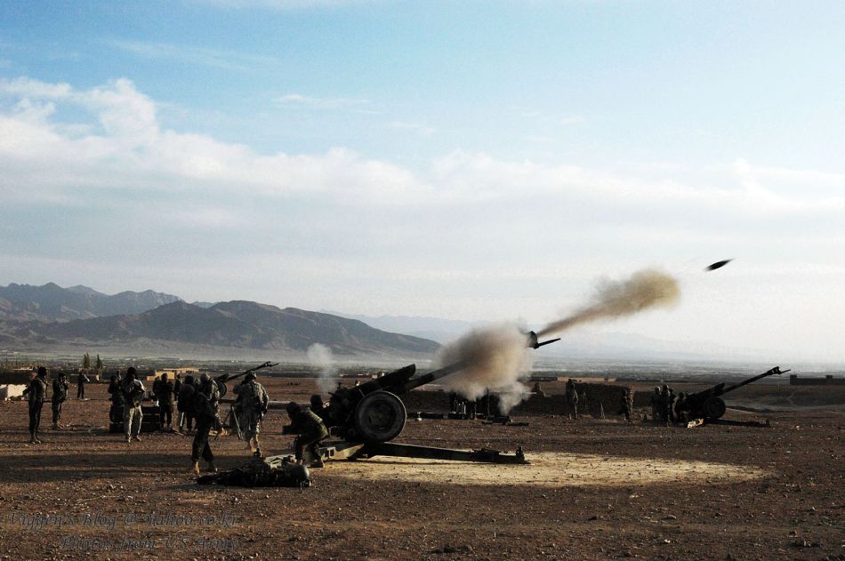 阿富汗D30 122毫米榴弹炮群开火._新浪图集_新浪网