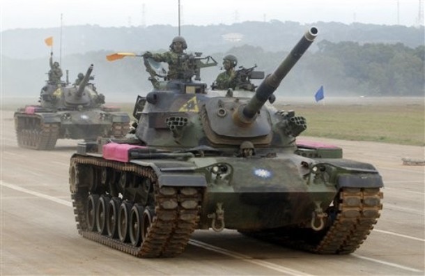 老式M48H坦克编队受阅_新浪图集_新浪网