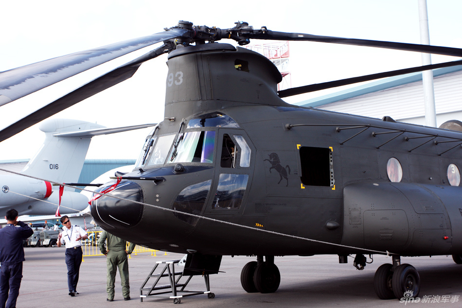 CH-47在新加坡服役数量并不多_新浪图集_新浪网