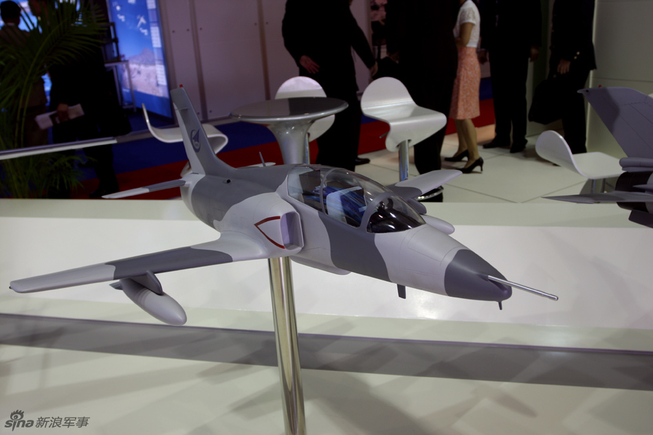 K-8是中国出口型战机中的明星_新浪图集_新浪网
