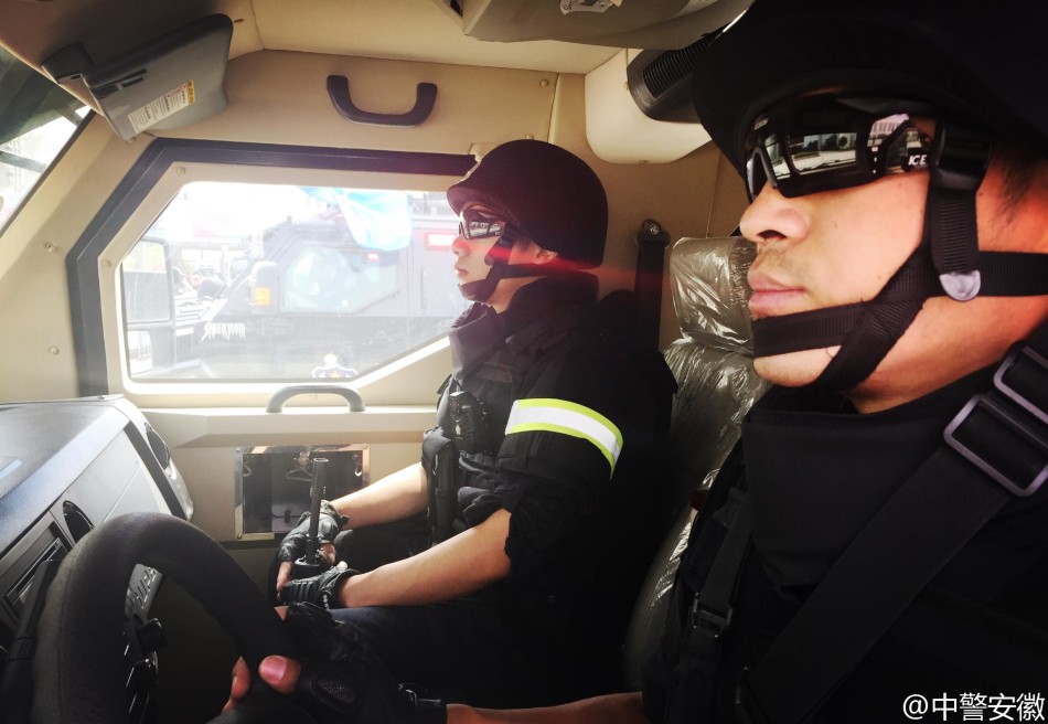 China made armored police car Saber-toothed tiger – WAUTOM 中国汽车