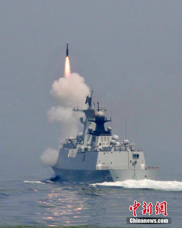 ★海军054A大庆舰实弹演练连射防空导弹全部命中 (11 图) -6park.com