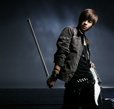 SM公司中国籍新人Henry曝光 与SJ同台演出(图)_影音娱乐_新浪网