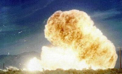 美军为保命反恐时大量使用温压弹 靠近者尸骨无存_手机新浪网