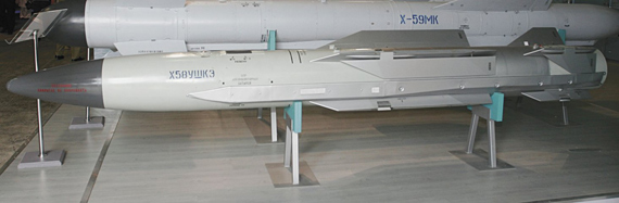 俄Skat隐身无人战机装备新型Kh-58反辐射导弹_新浪军事_新浪网