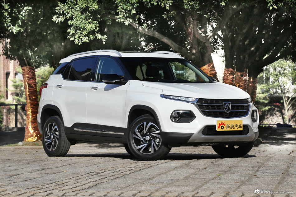 国民SUV！宝骏510公布预售价 5.98万起-手机新浪汽车